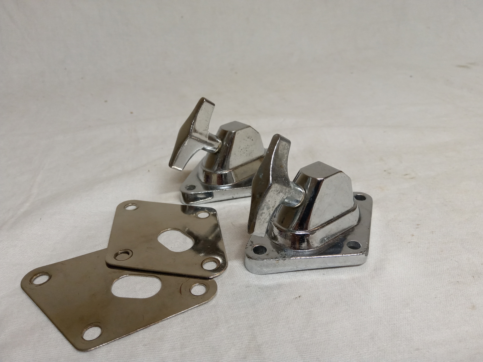 Pair Of Generic Disappearing Spur / Leg Mounts - Drumattic